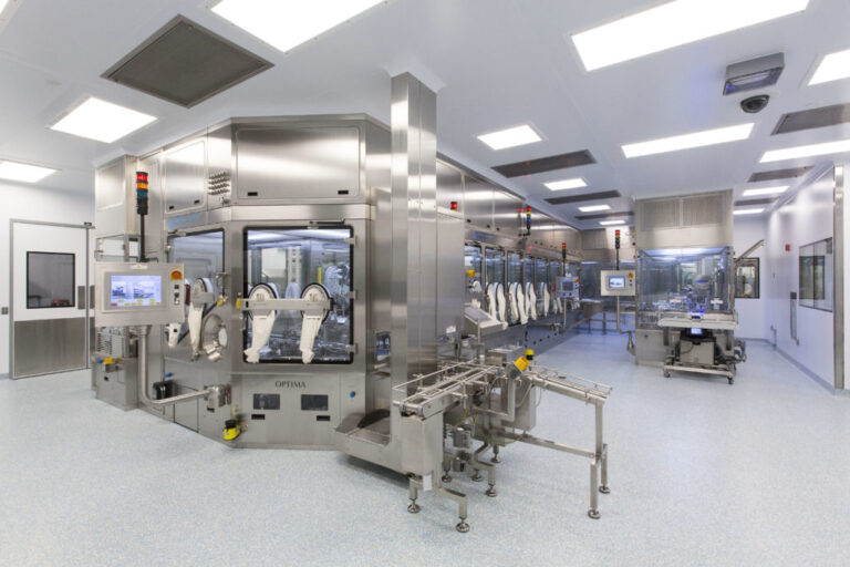 Industry-Leading Modular Cleanrooms | AES Clean Technology